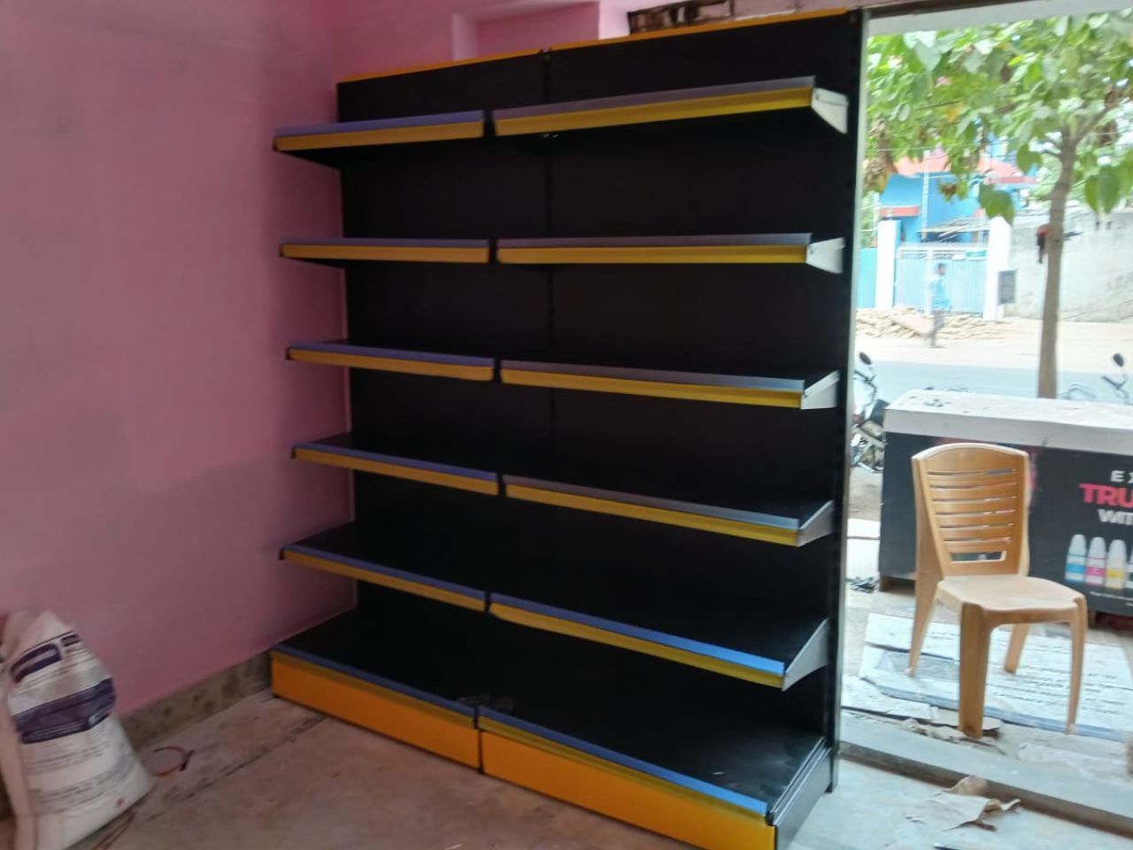 Display Rack for Pet Shop